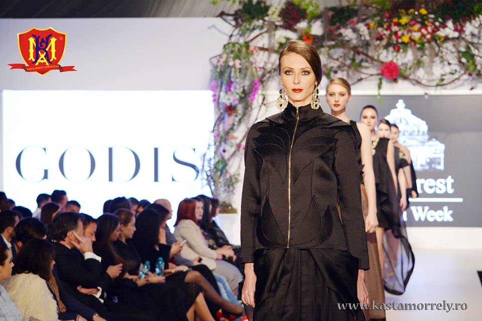 Cercetătorul, Ana Hriscu, dezvăluie adevărul despre lumea modei și ...